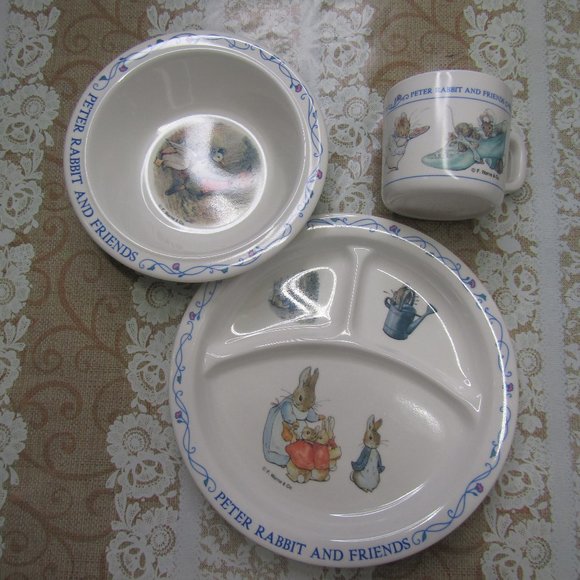 F. Warne & Co. | Dining | F Warne Co Peter Rabbit Dish Set And Peter ...